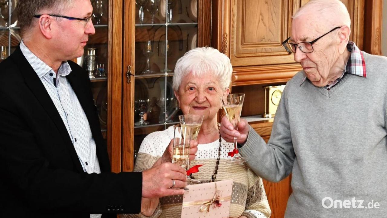 Anna und Wolfgang Loch aus Amberg feiern Eiserne Hochzeit | Onetz