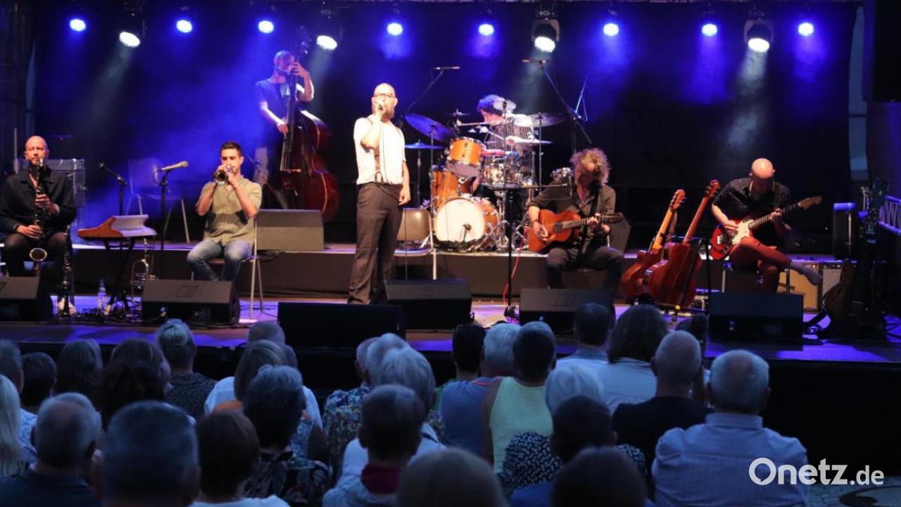 Dreiviertelblut präsentiert neues Programm in Sulzbach-Rosenberg | Onetz