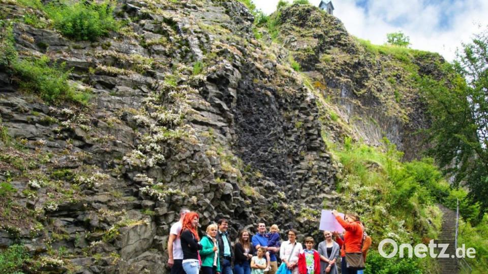 Vulkanerlebnis Parkstein: Zeitreise durch Tertiär und Mittelalter | Onetz