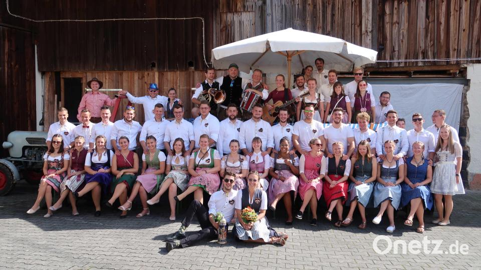 Mimbach-Mausdorfer Oberkirwapaar wird frenetisch gefeiert | Onetz