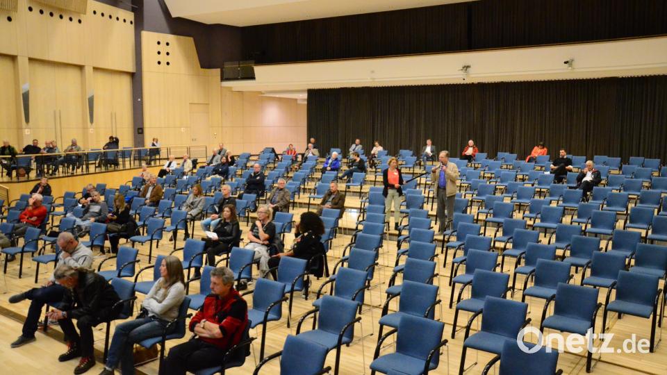 Bürgerversammlung in der Max-Reger-Halle Weiden: Von Gewerbestandorten ...