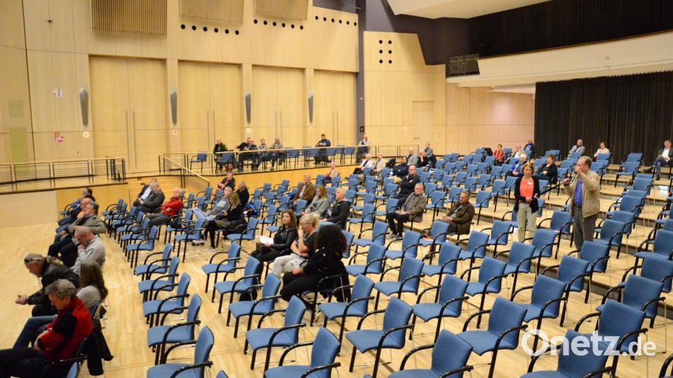 Bürgerversammlung in der Max-Reger-Halle Weiden: Von Gewerbestandorten ...