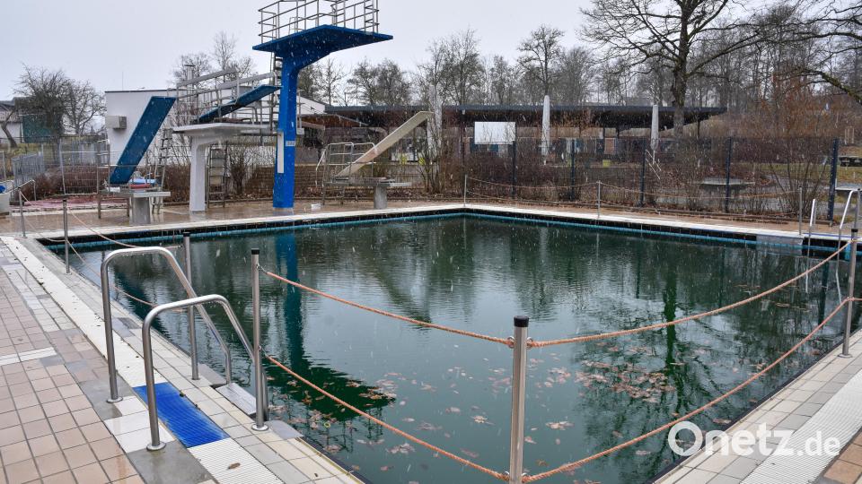 Waldbad bekommt neue Rutschen – Saisonstart am 15. April | Onetz