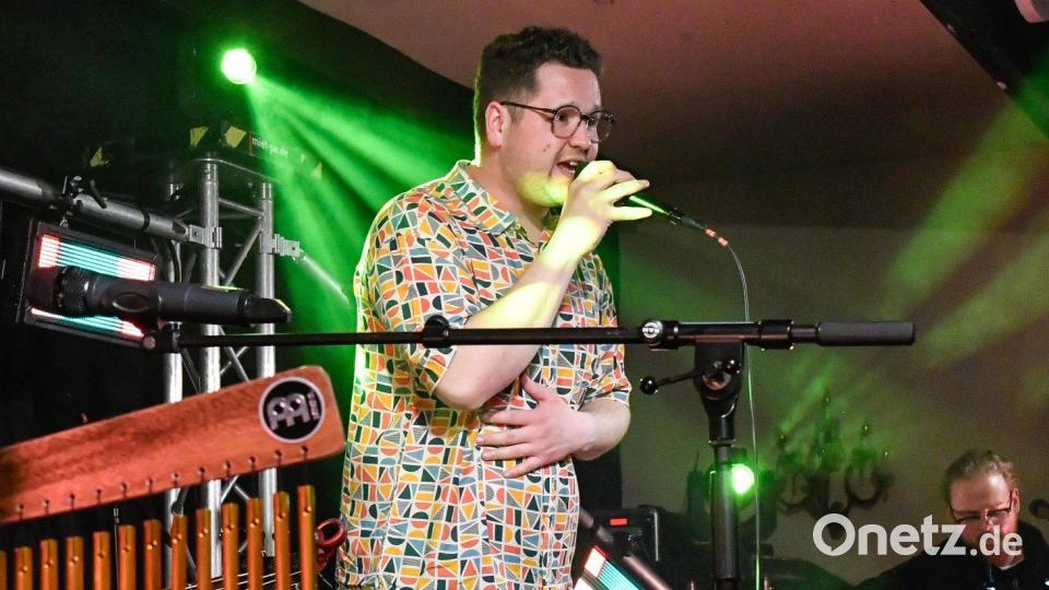 Felix Gleixner sucht den Superfreund und findet ihn beim Altstadtfest ...