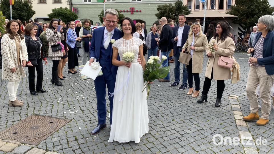 Weidener Apothekerin und Jurist geben sich das Jawort | Onetz