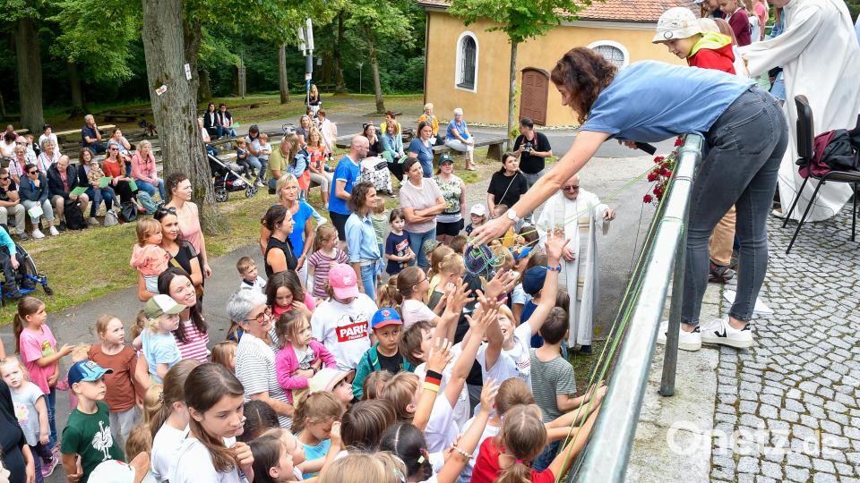 Bergfest in Amberg mit Bier, Bratwürsten und Füll-Krug-Beauftragten | Onetz