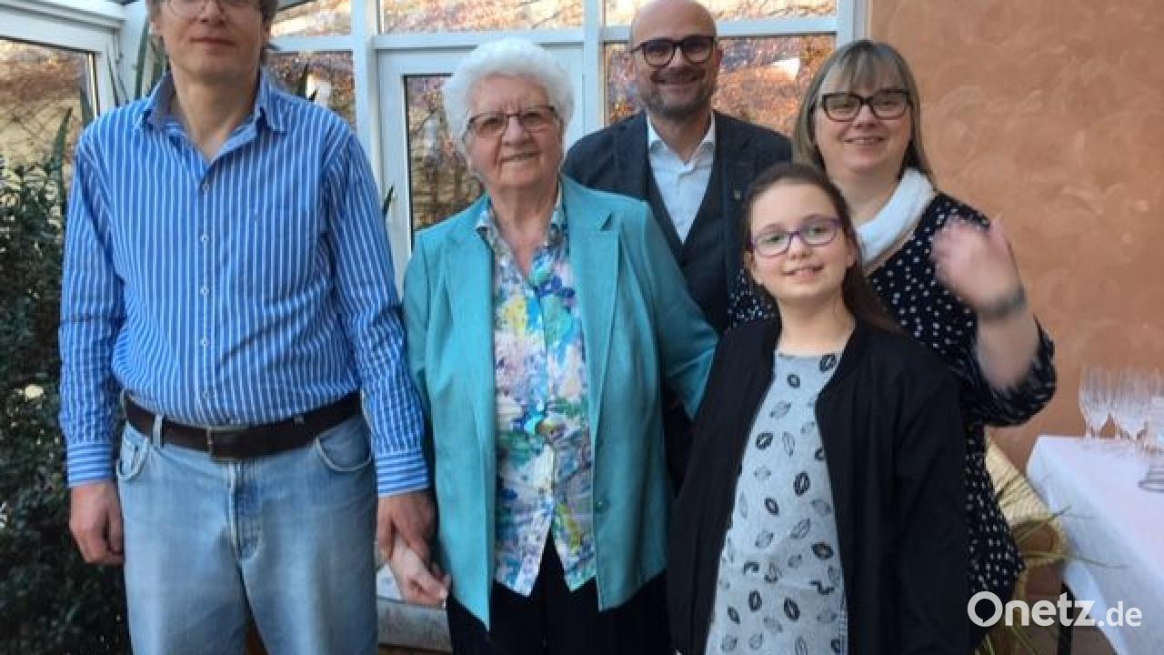 Maria Bollinger auch mit 90 noch immer gesellschaftlich aktiv | Onetz