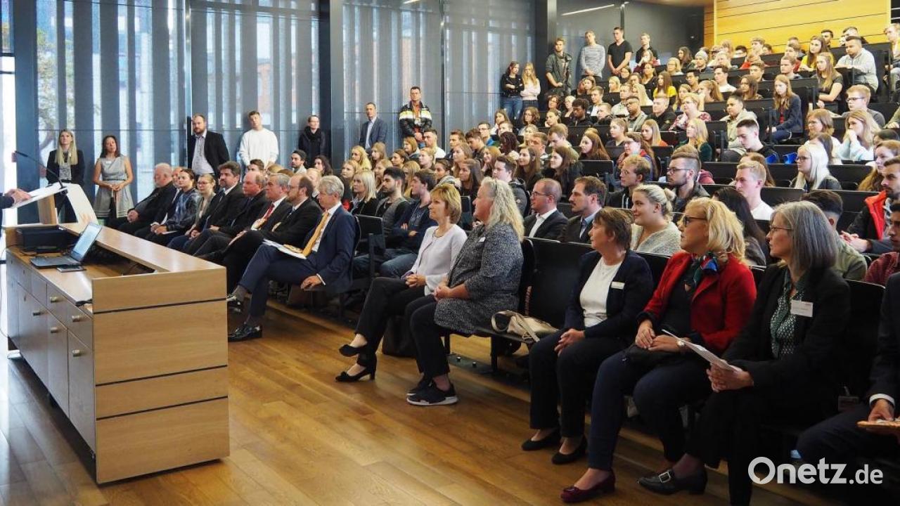 460 Studenten beginnen Studium an OTH in Weiden | Onetz