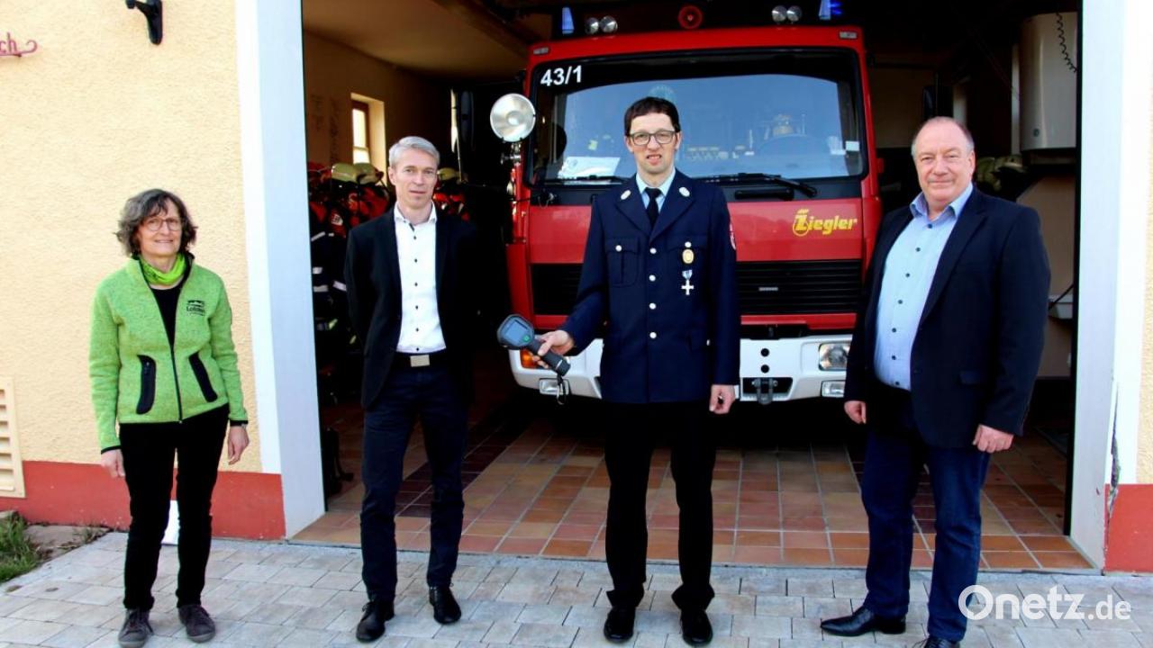 Raiffeisenbank Auerbach-Freihung spendet Wärmebildkamera | Onetz