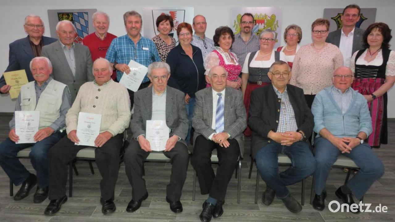 Förderkreis Musikgruppe Altenstadt/WN ehrt langjährige Mitglieder | Onetz