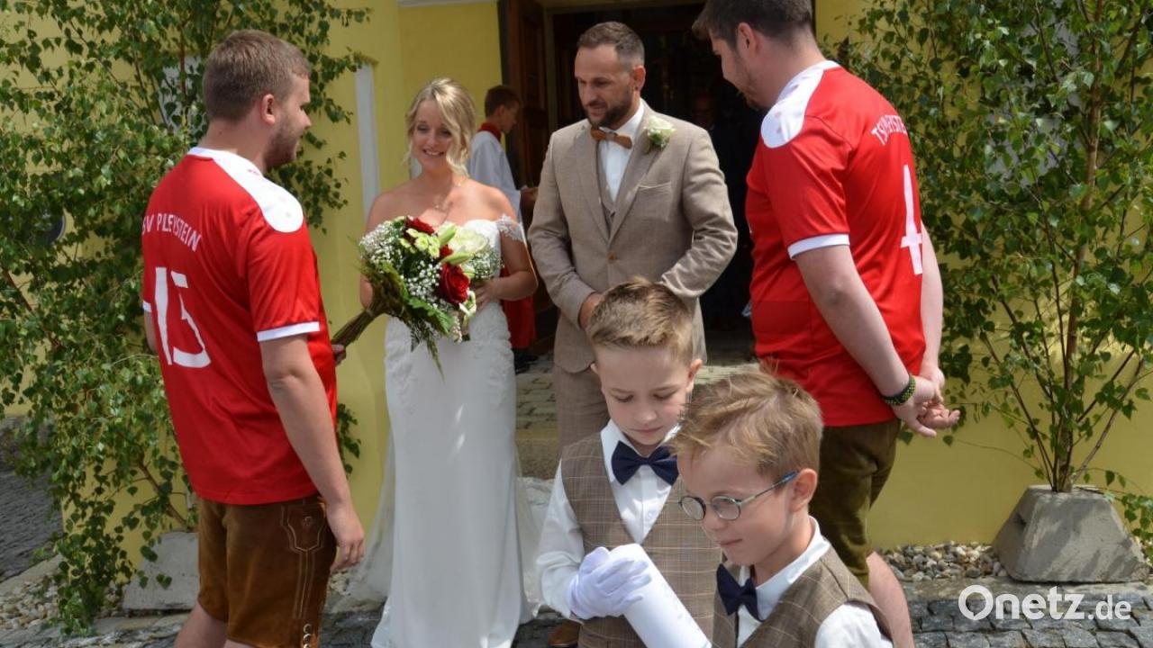 In der Silvesternacht funkt es zwischen Melanie Prößl und Patrick Götz ...
