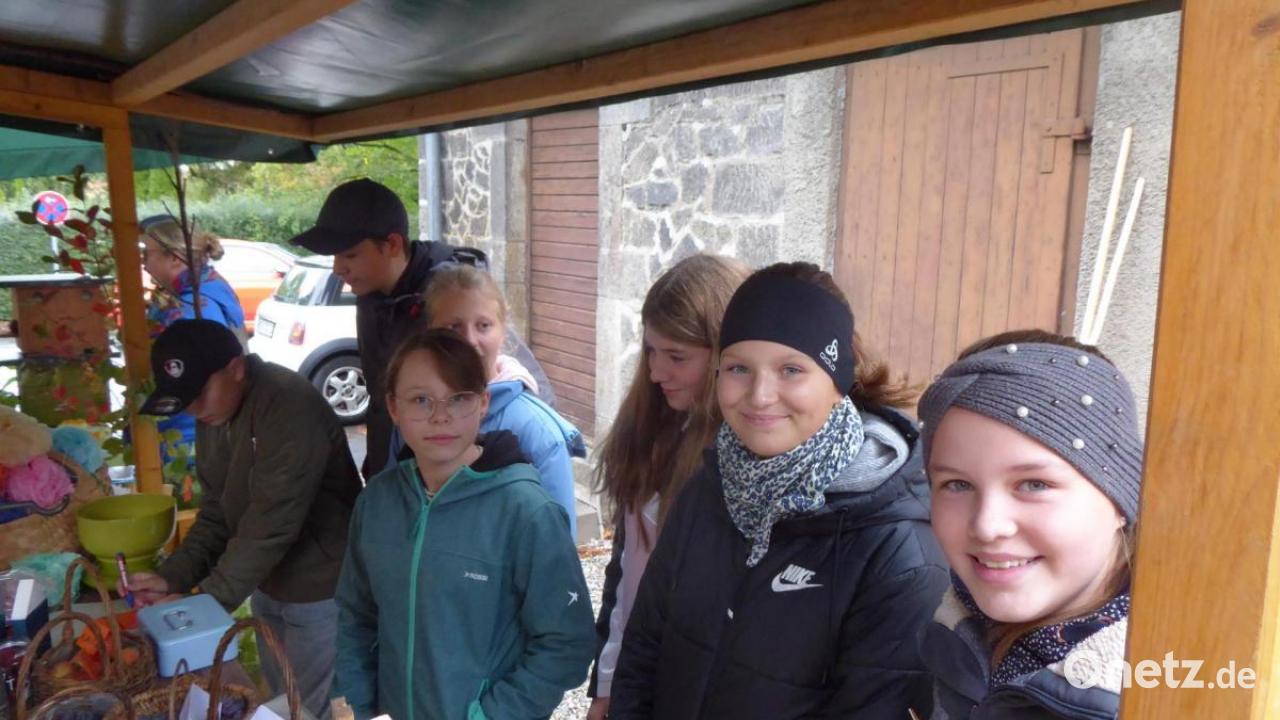 Erster Erntedankmarkt am alten Bahnhof in Floß ein großer Erfolg | Onetz