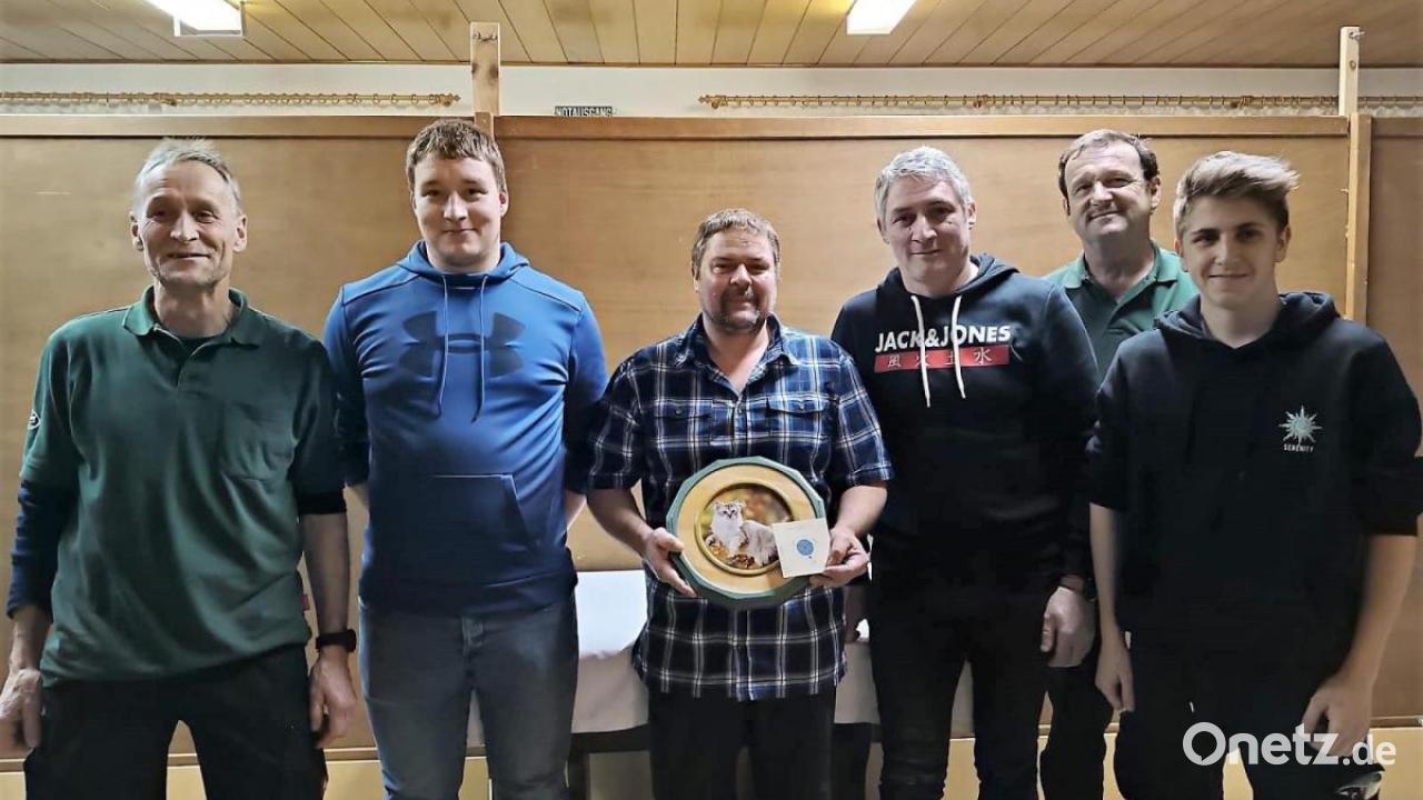 Peter Reier gelingt beim Preisschießen das beste Blattl | Onetz