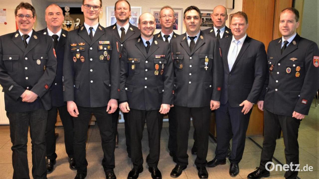 Feuerwehr Mitterteich zeichnet langjährige Aktive aus | Onetz