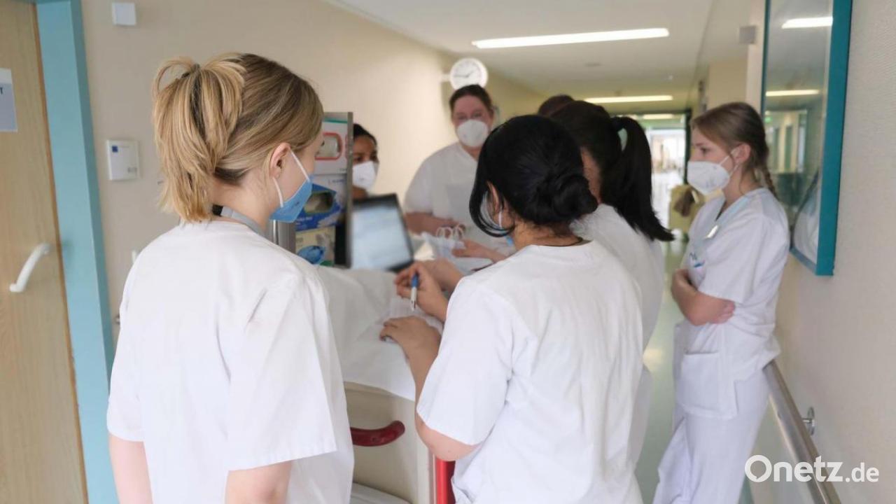 Projekt „Schüler leiten eine Station“ am Klinikum St. Marien in Amberg ...