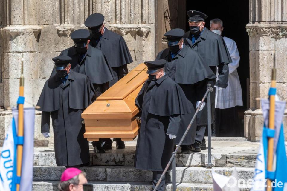 Papst-Bruder Georg Ratzinger in Regensburg beigesetzt | Onetz