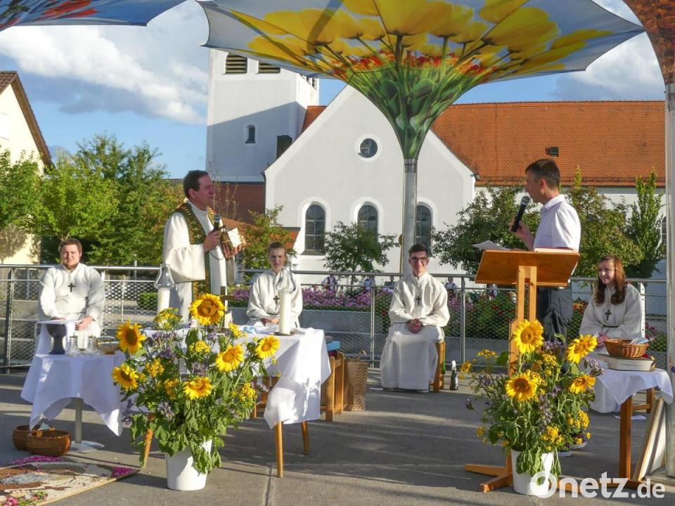 Pfarrei St. Vitus Ursensollen verabschiedet Pfarrer Konrad Willi | Onetz