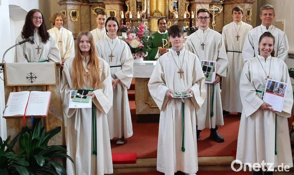 Pfarrei Großschönbrunn verabschiedet langjährige Ministranten | Onetz